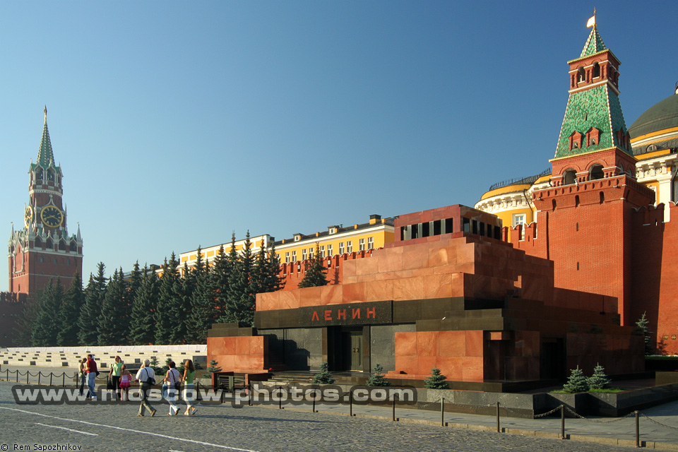 Moscow Photos - Red Square, Lenin Mausoleum - View 8