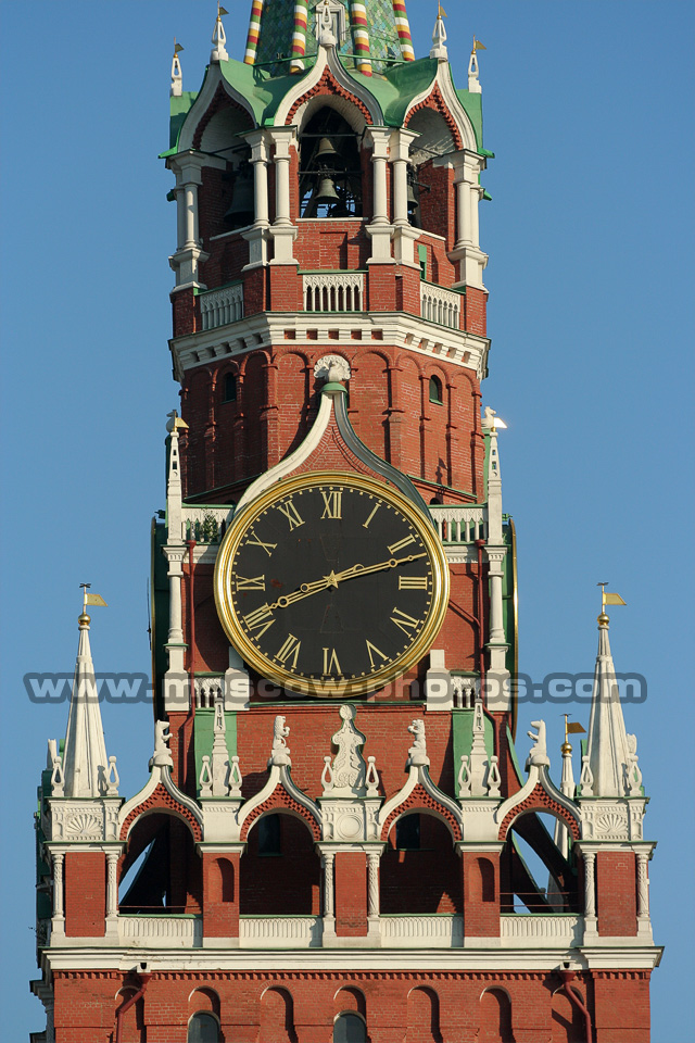 Moscow Photos - Red Square, The clock on the Spasskaya Tower - View 7